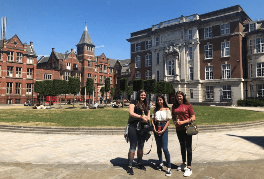 Shaping Futures Trip to the University of Liverpool - Holly Lodge